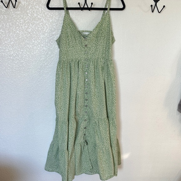 In Bloom | Dresses | In Bloom Sage Green Floral Midi Dress | Poshmark